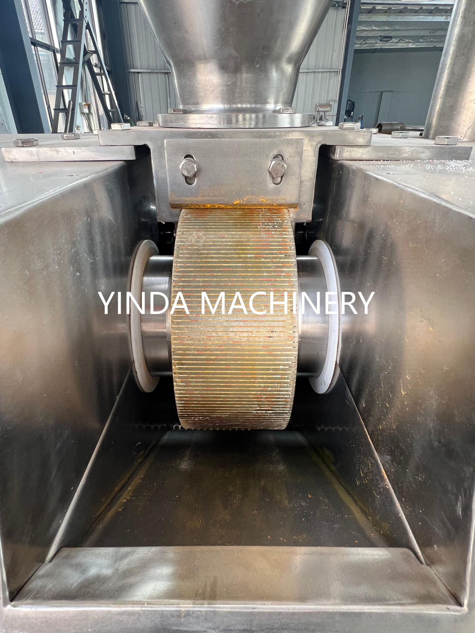 Salt Granule Processing with YDGK Series Dry Granulator - Yinda Machinery